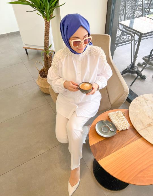 Bayan Kırık Beyaz İnci Gömlek | Merve Karaca