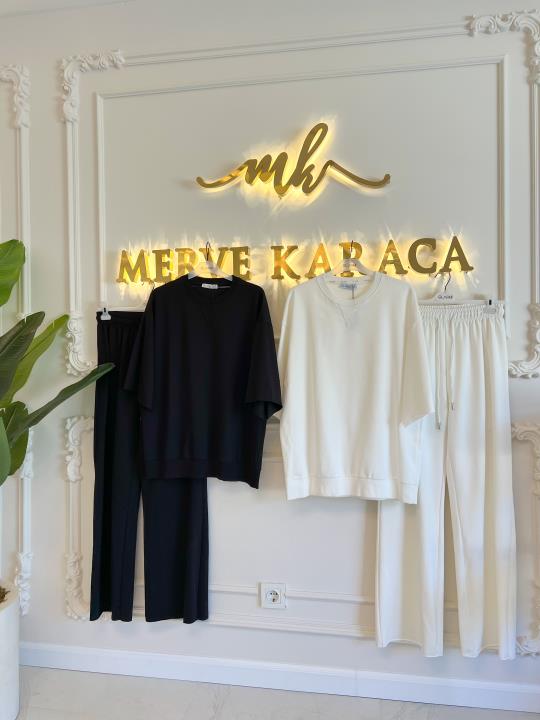 Bayan Ekru Karyoka Yaka Detaylı Kısa Kollu Takım | Merve Karaca